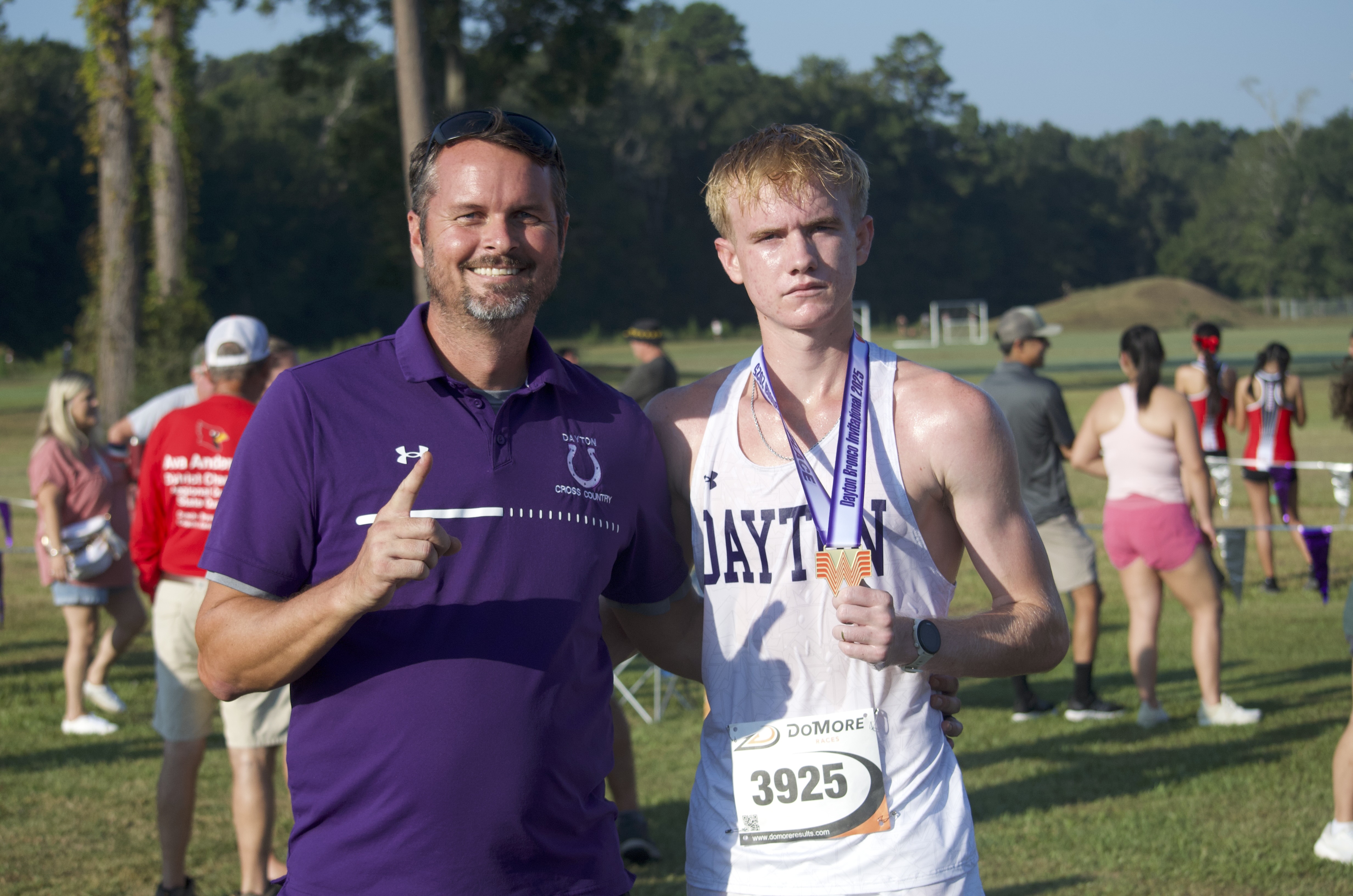 Asbill smokes field at Dayton Bronco Invitational | Liberty Vindicator