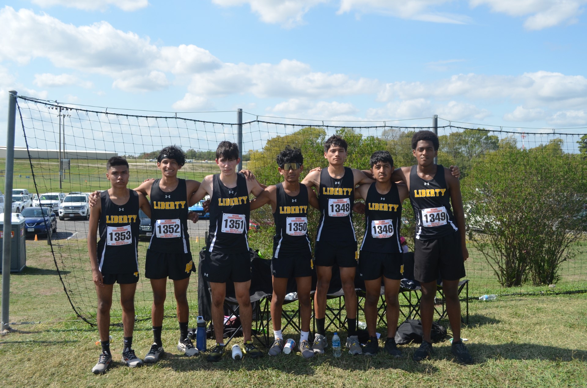 Liberty boys run at Regionals | Liberty Vindicator