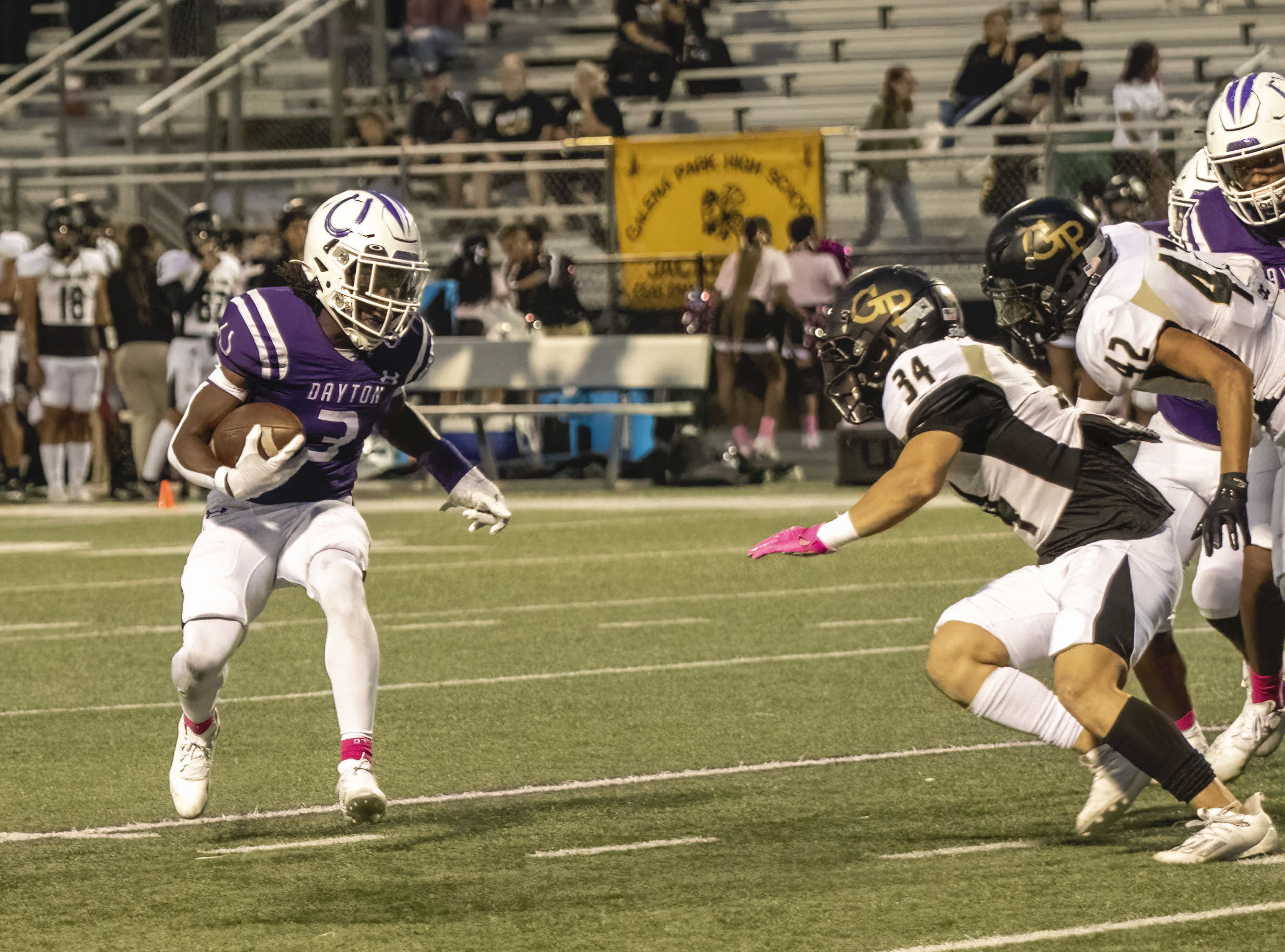 Dayton stings the Yellow Jackets 49-0 | Liberty Vindicator