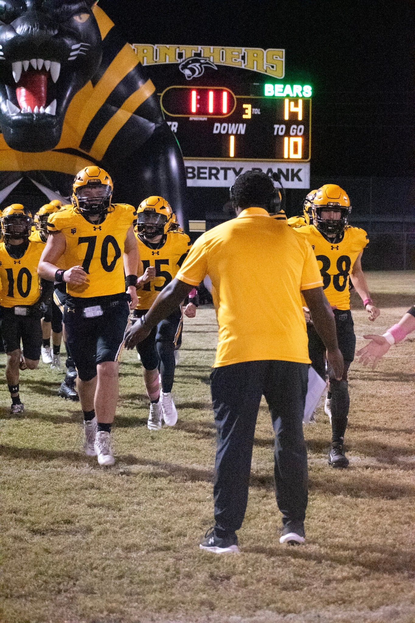 Liberty frustrated by Battlin’ Bears 38-7 | Liberty Vindicator