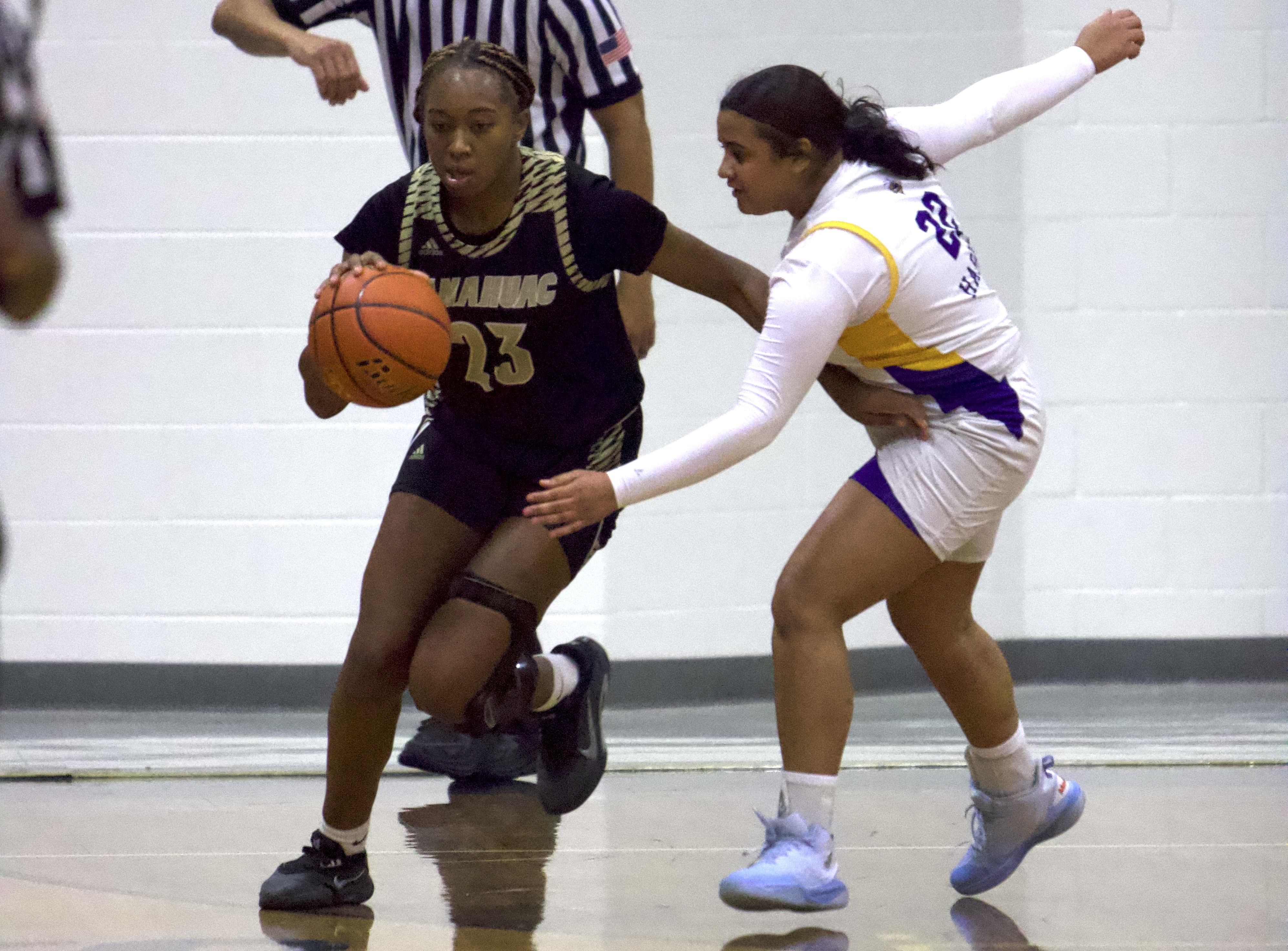 Hardin duo combines for 45 in 56-30 win over Anahuac | Liberty Vindicator