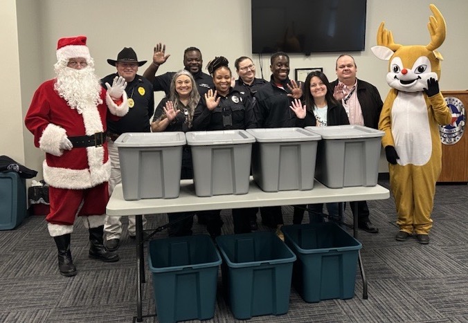 Liberty PD gives back | Liberty Vindicator