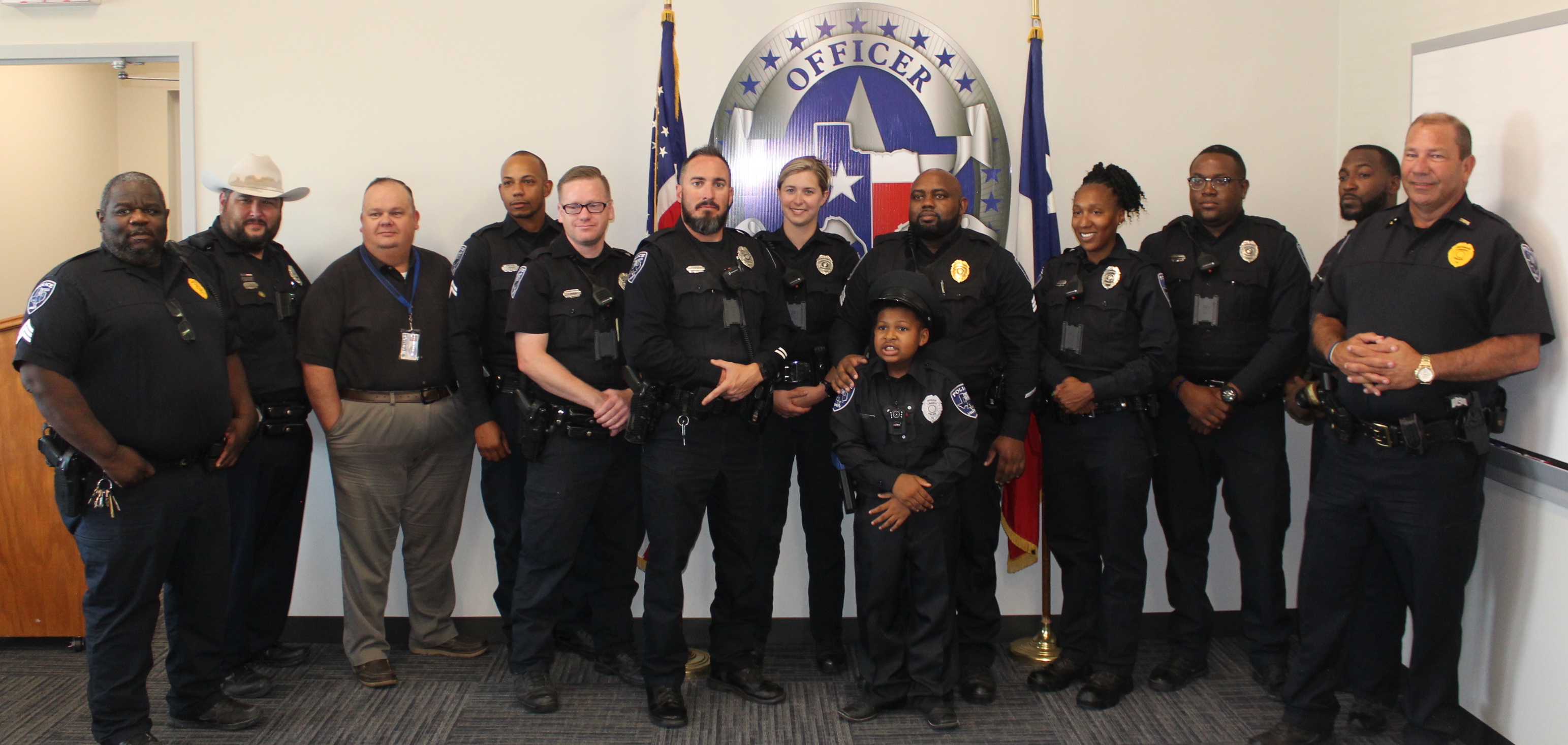 Liberty PD welcomes officers | Liberty Vindicator