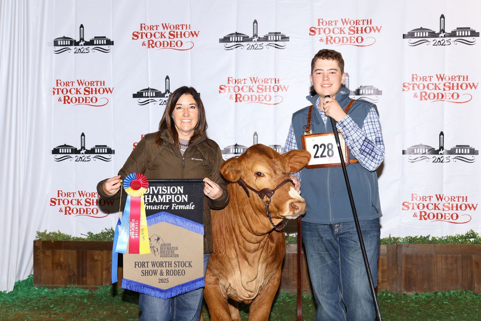 Stoesser wins Champion Heifer at Fort Worth | Liberty Vindicator